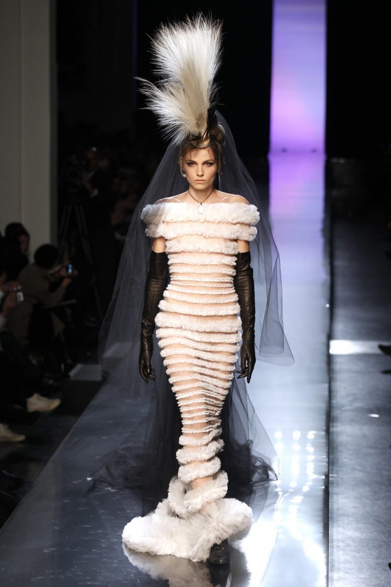 Transgender Andrea Pejic signs up with famous New York modeling agency ...